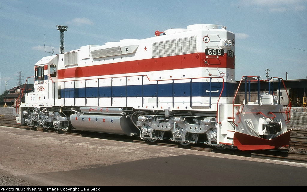 EJ&E 668-- Bicentennial Unit